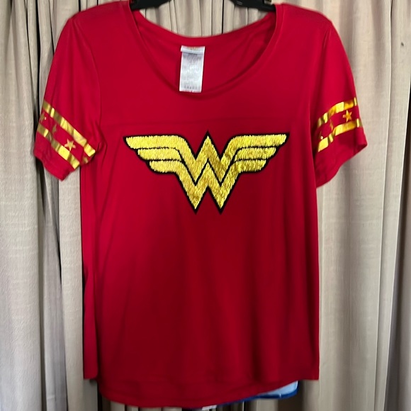 DC Comics | Tops | Wonder Woman Tee With Cape | Poshmark